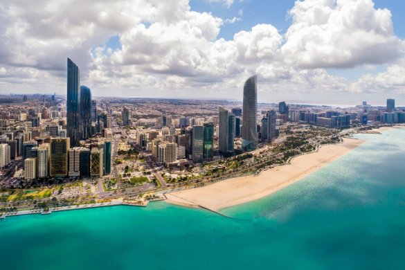 Best Beaches in Abu Dhabi: Where to Enjoy the City’s Most Scenic Shorelines